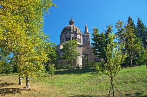 Uncover the Beauty of Lizzano in Belvedere: A 2024 Travel Guide – Wine ...