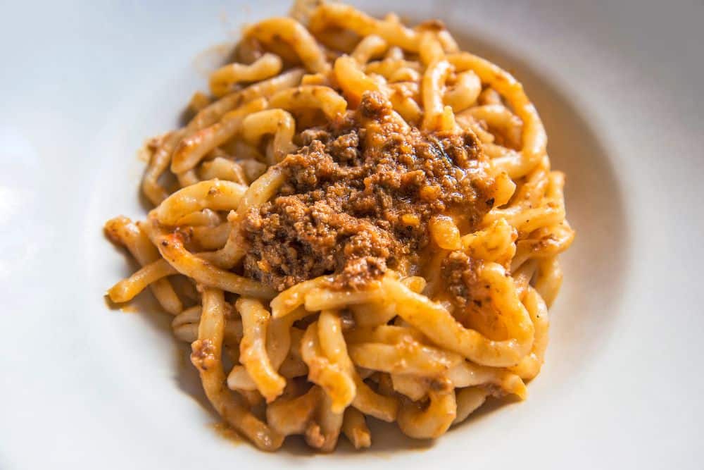 Bigoli con ragu di agnello: la ricetta perfetta per fare un primo ...